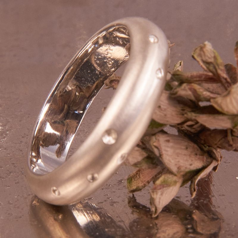 Schmuck individuell - Charakterstarke Ringe mit besonderen Oberflächen ...