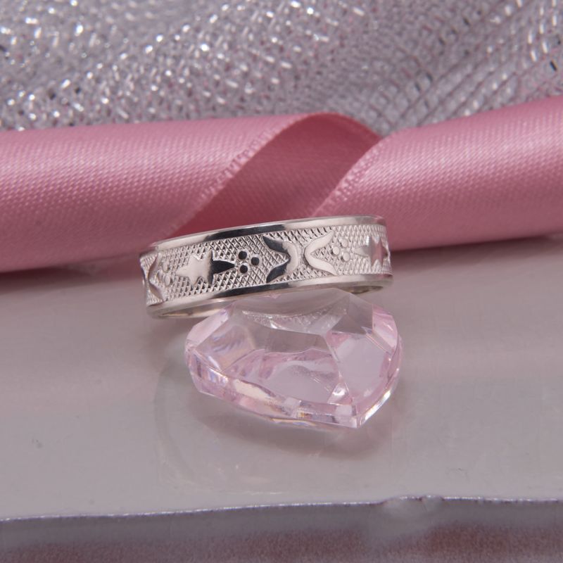 Schmuck individuell - Charakterstarke Ringe mit besonderen Oberflächen ...