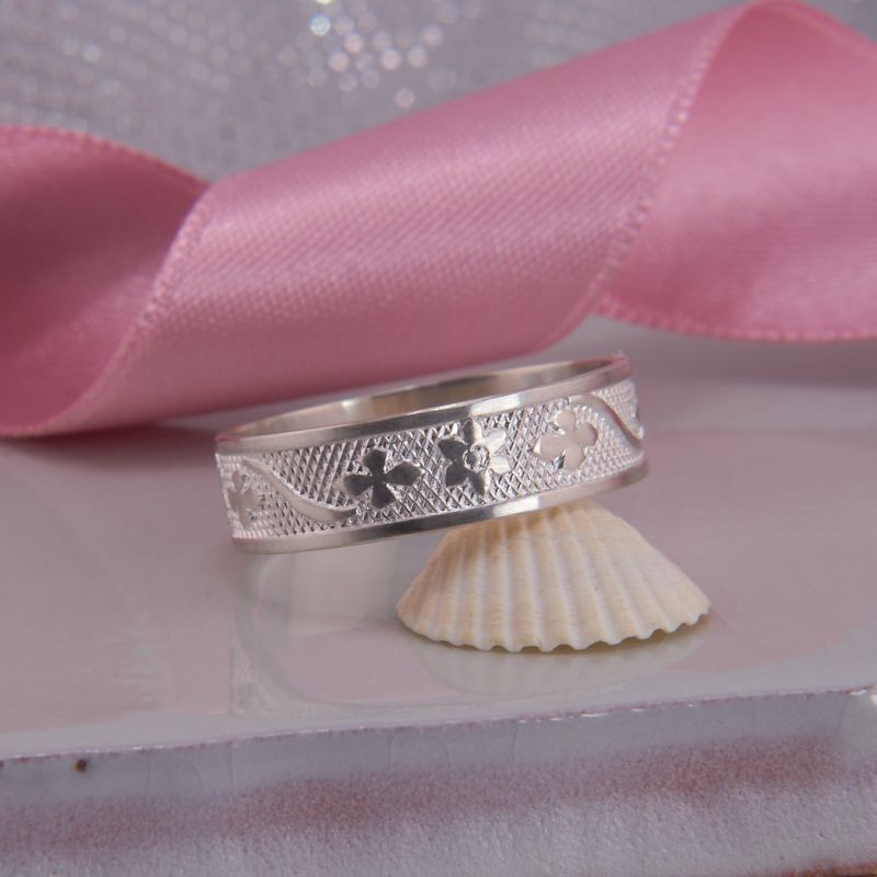 Schmuck individuell - Charakterstarke Ringe mit besonderen Oberflächen ...