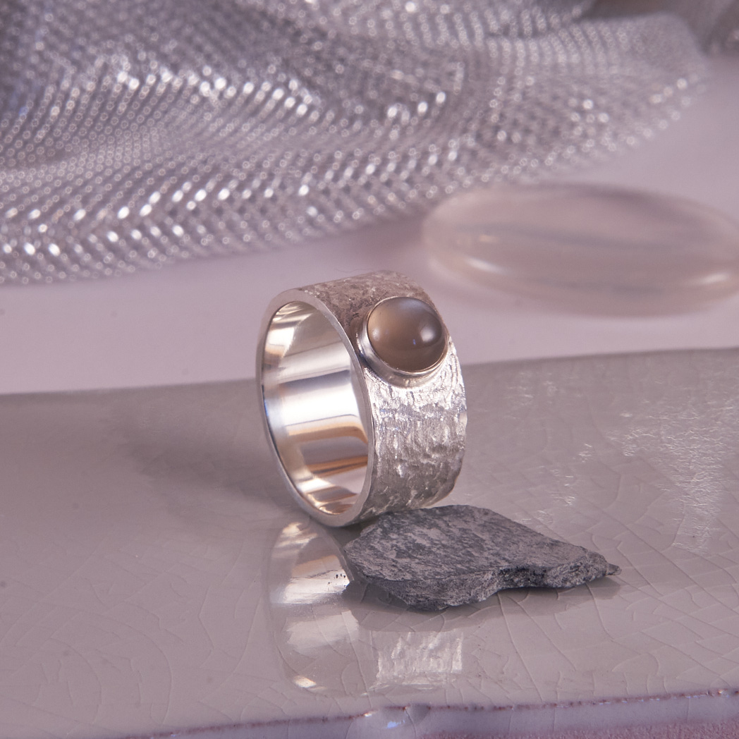 Mondstein Ring Silber 925 grau | Organisches Design 9mm